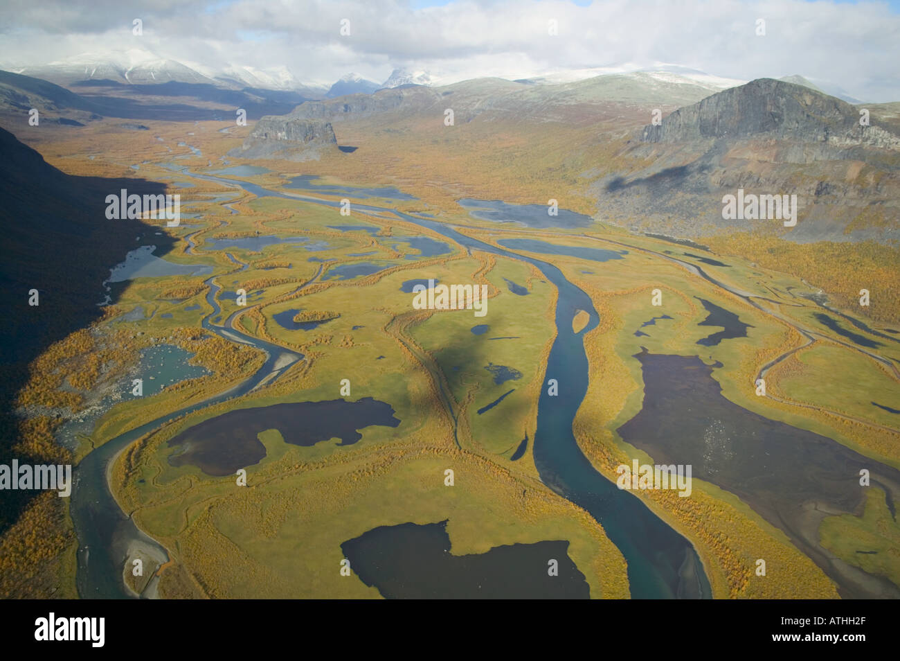 A view of the Rapa Valley Delta with Mt Skierffe on the right Sarek ...