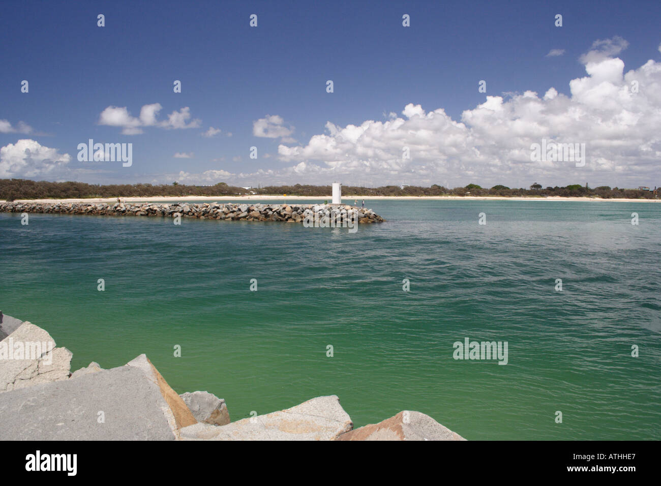 STUNNING SCENE MOOLOOLABA SEAWALL QUEENSLAND AUSTRALIA Stock Photo - Alamy