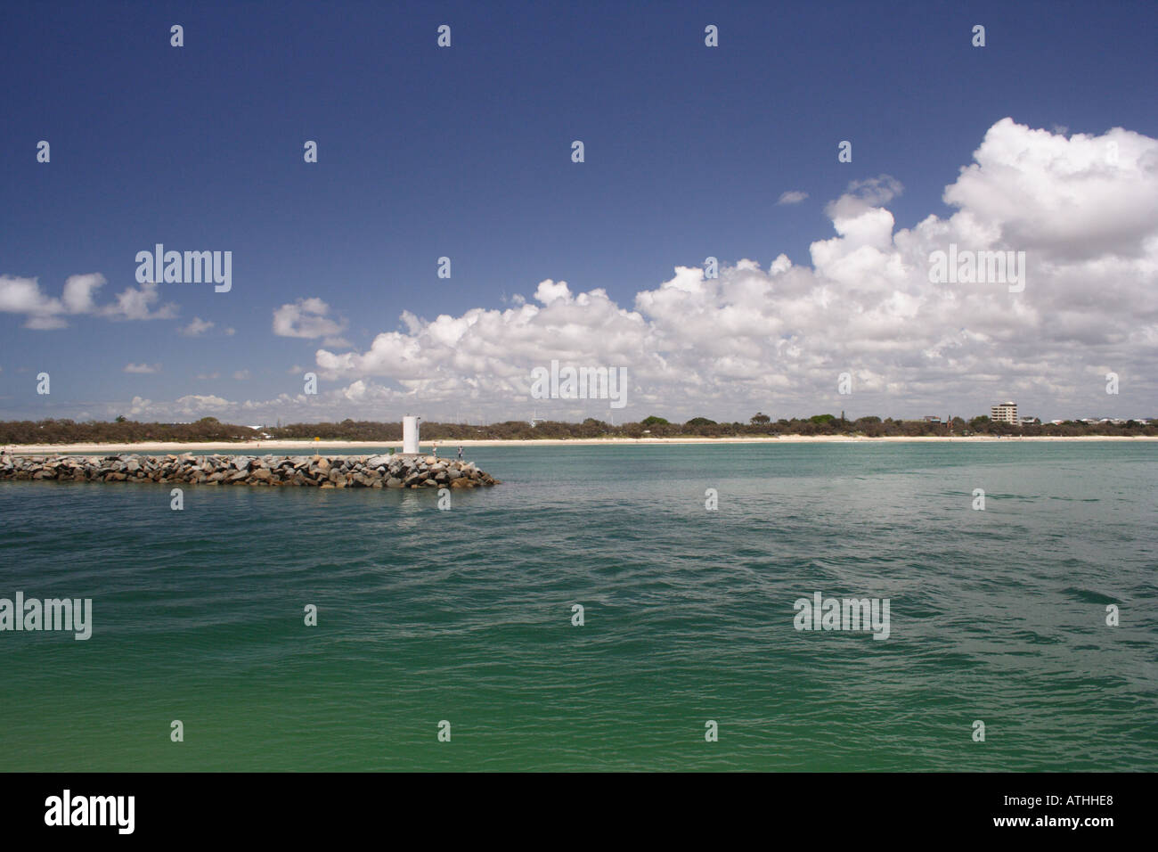 STUNNING SCENE MOOLOOLABA SEAWALL QUEENSLAND AUSTRALIA Stock Photo - Alamy