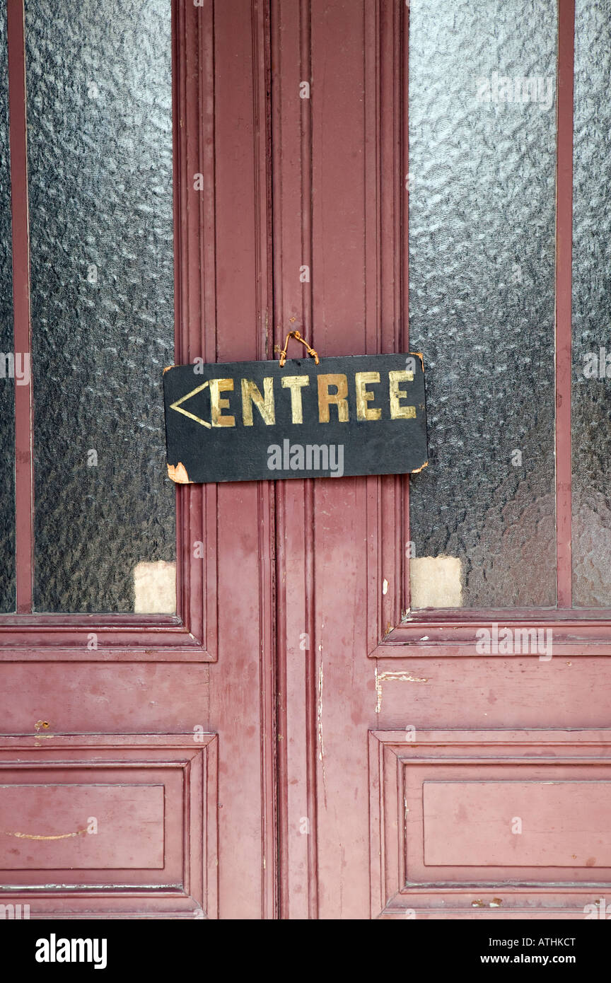 Hanging Sign Door High Resolution Stock Photography and Images - Alamy