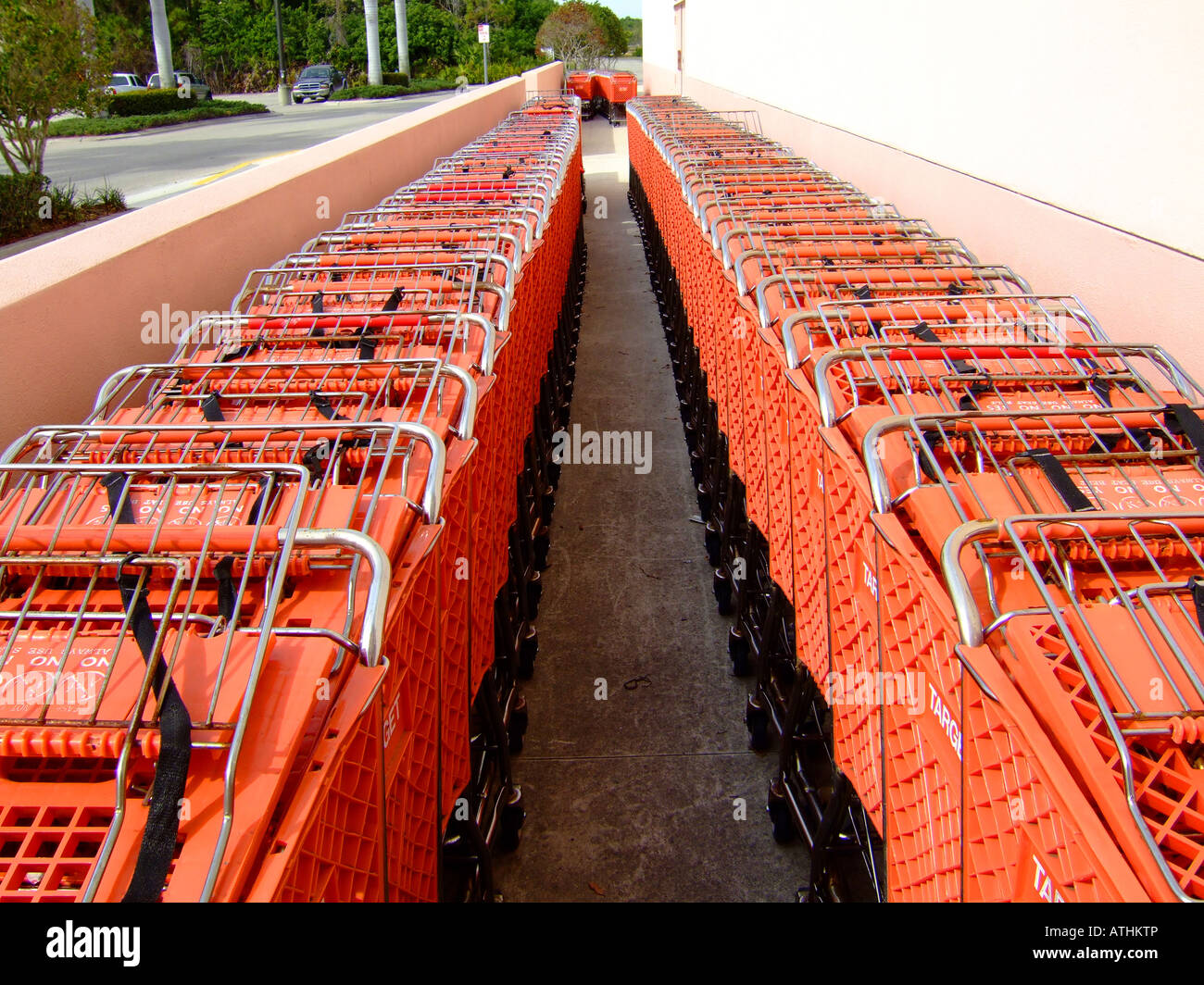 Row of shopping cart wagons in a shopping mall Stock Photo - Alamy