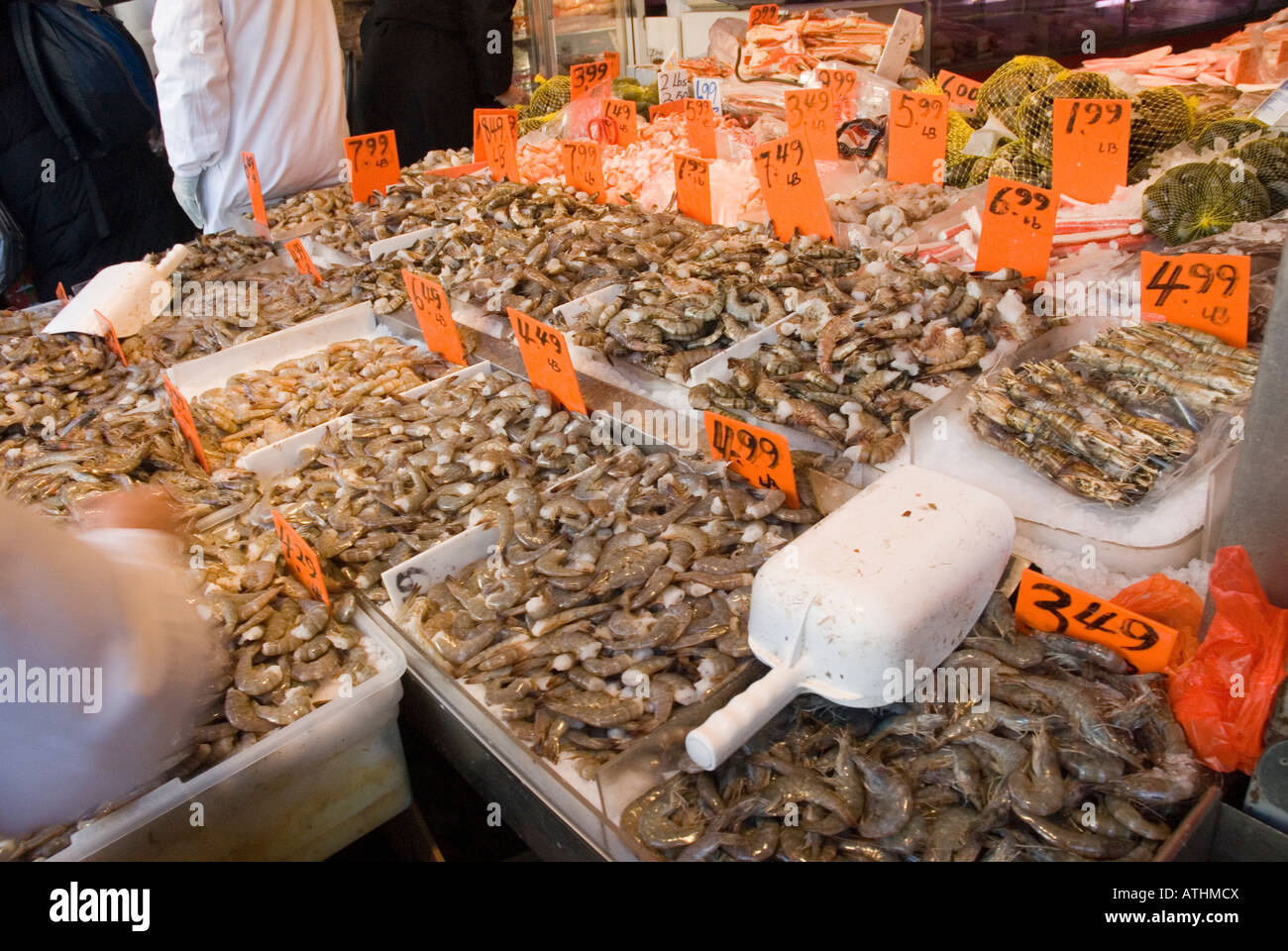Outdoor fish market in Chinatown, New York City Stock Photo - Alamy
