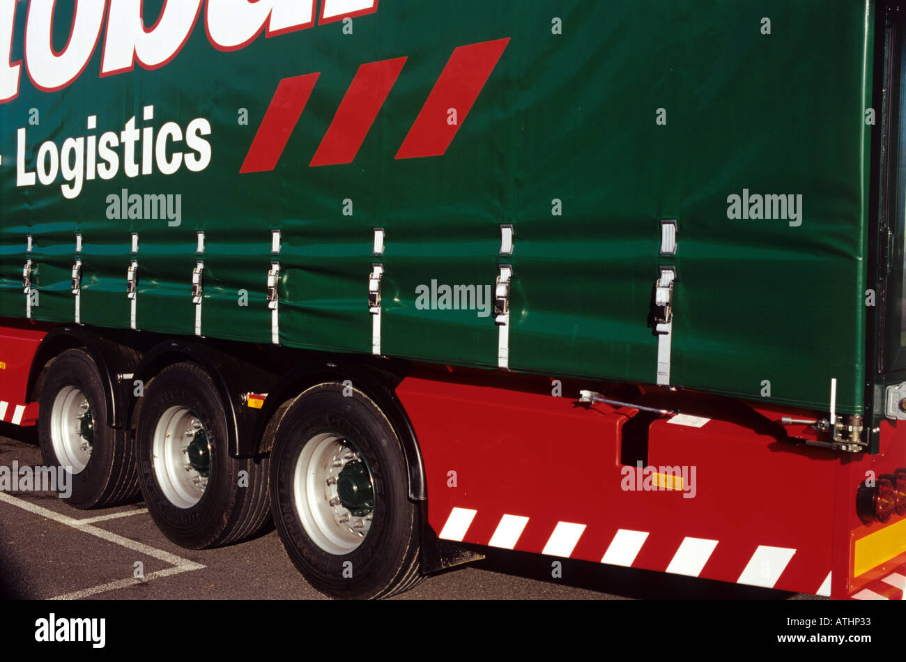 Side view of articulated lorry Stock Photo - Alamy