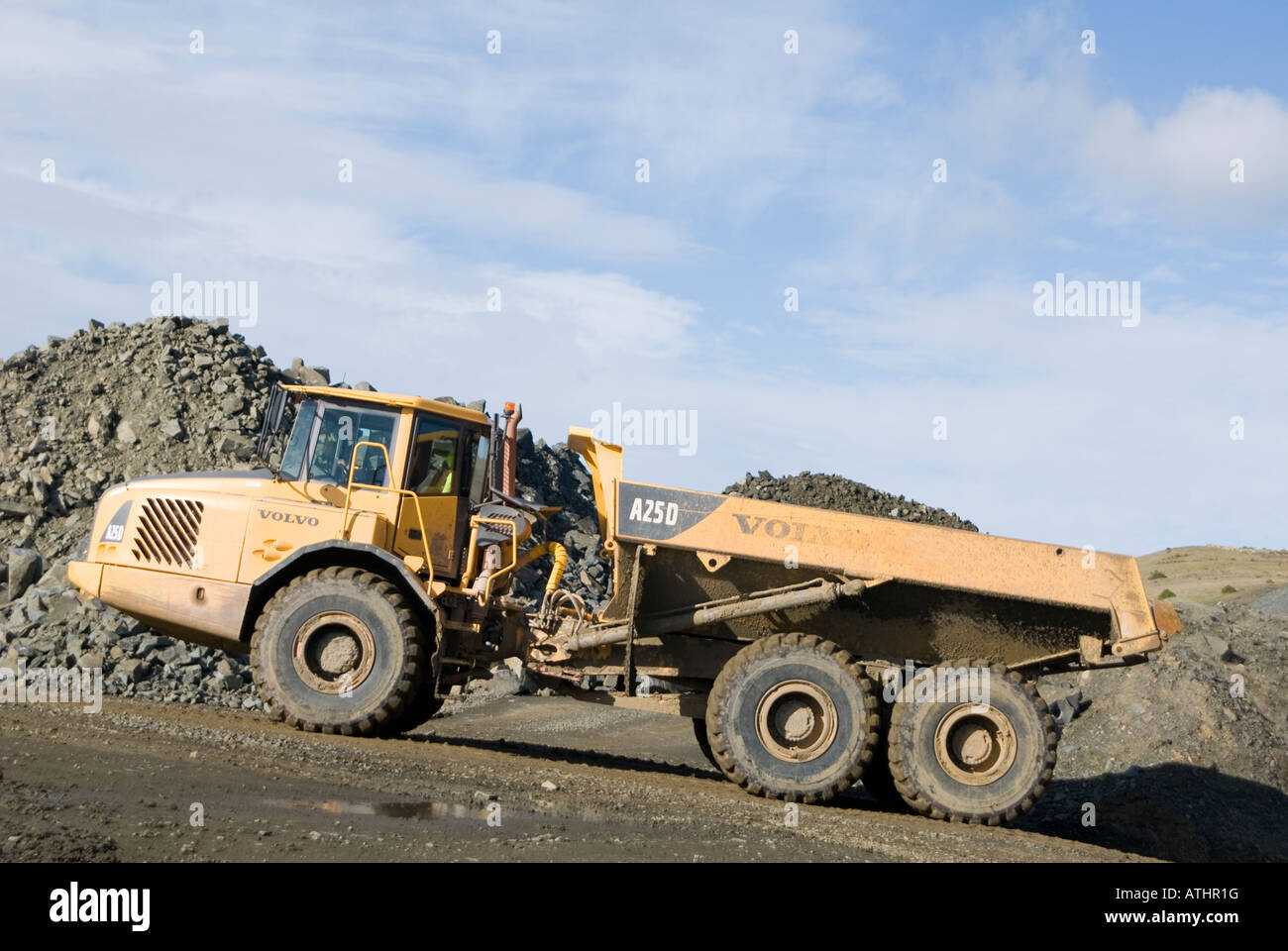 volvo a25d articulated hauler at clee hill quarry Stock Photo - Alamy