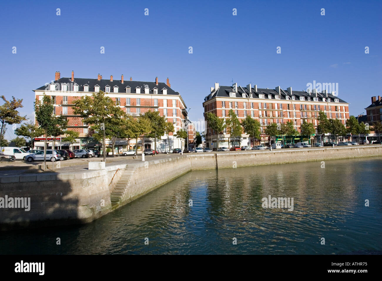 Post war buildings hi-res stock photography and images - Alamy