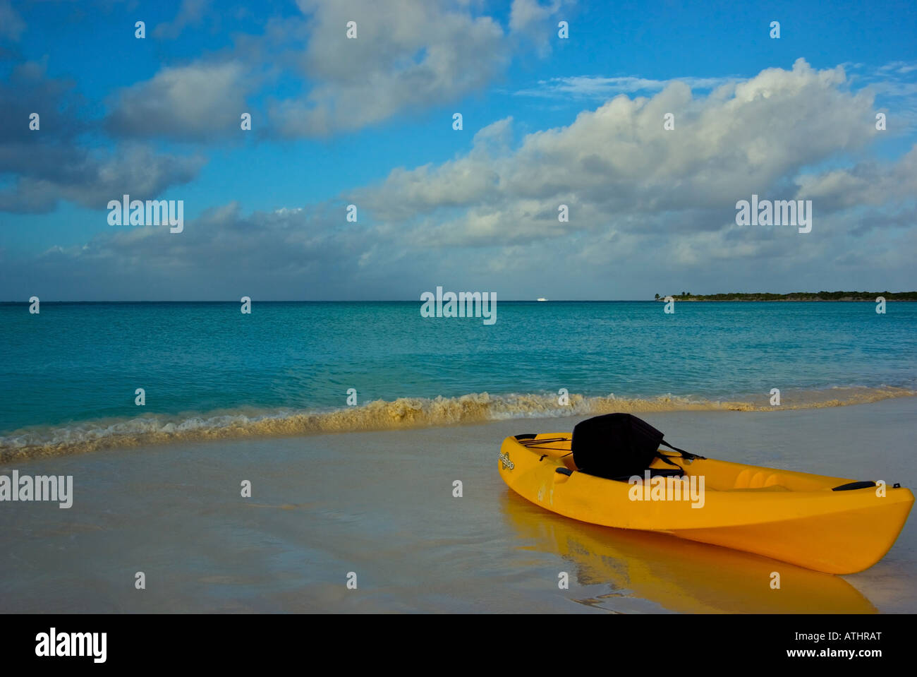 Kayak bahamas hi-res stock photography and images - Alamy