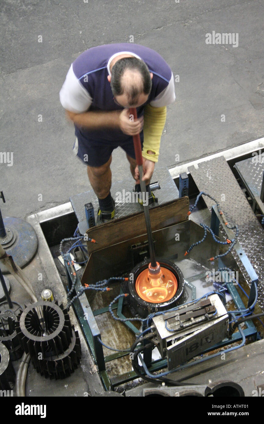 Glass Blower, Dartington Glass, Devon, UK Stock Photo - Alamy