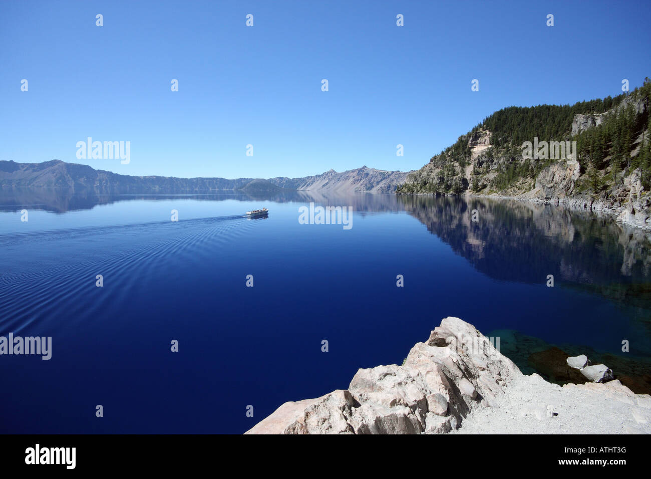 Crater lake boat tour hi-res stock photography and images - Alamy