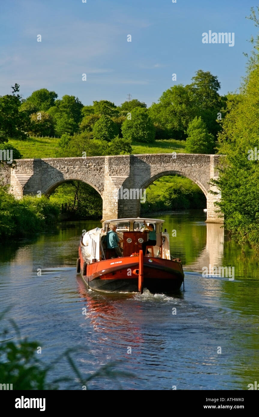 River medway and teston bridge hi-res stock photography and images - Alamy
