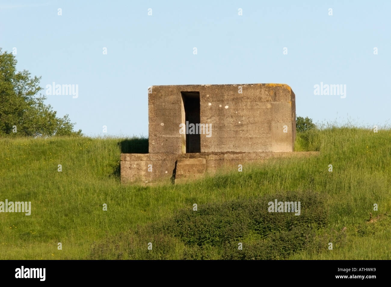 Second world war pill box on bank above the River Medway in Teston near ...