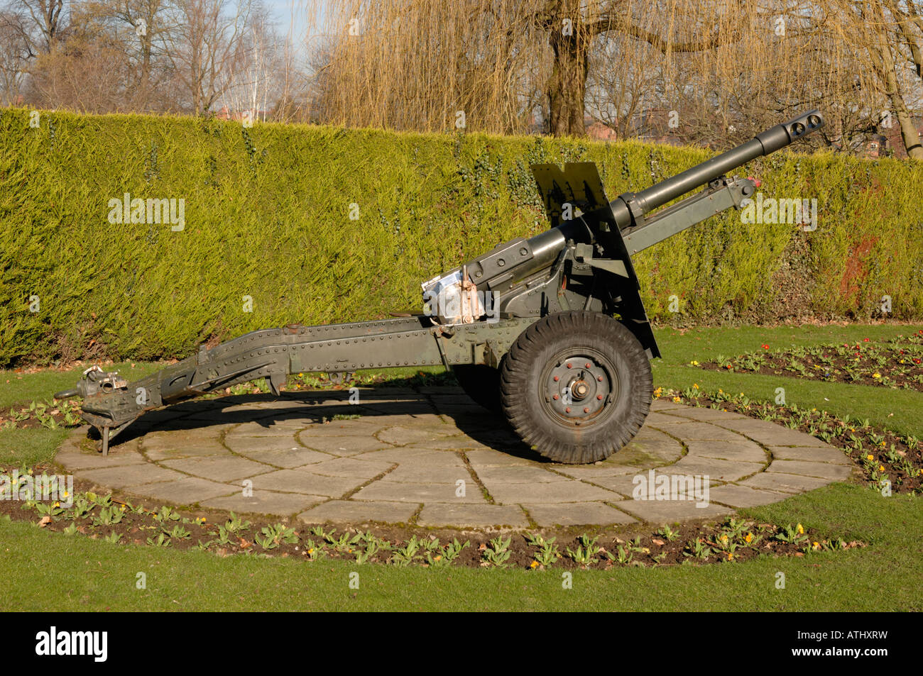 British 25 pounder field gun hi-res stock photography and images - Alamy