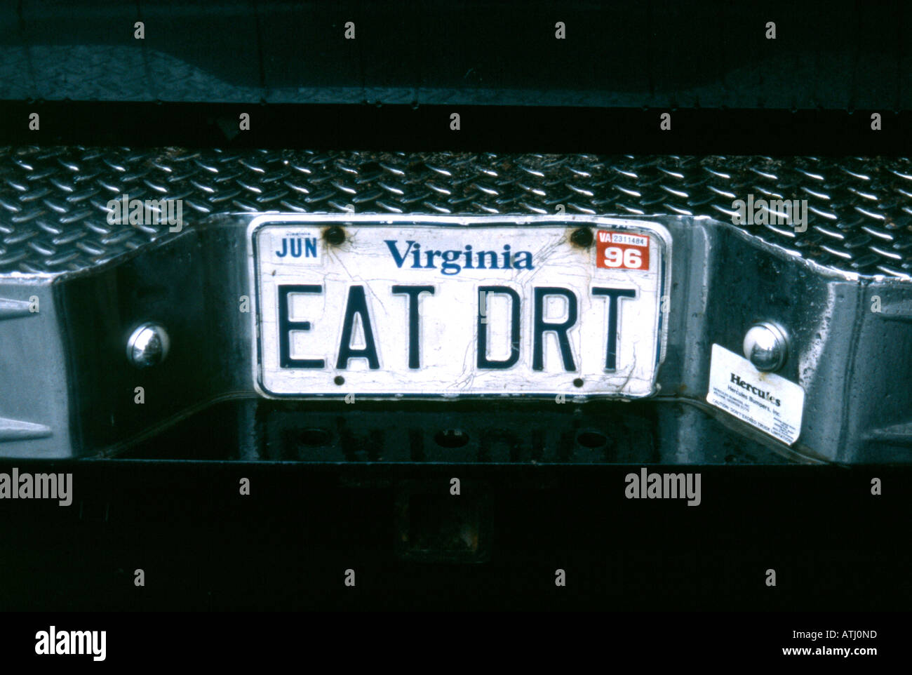 Eat Dirt says this humorous number plate in USA Stock Photo - Alamy