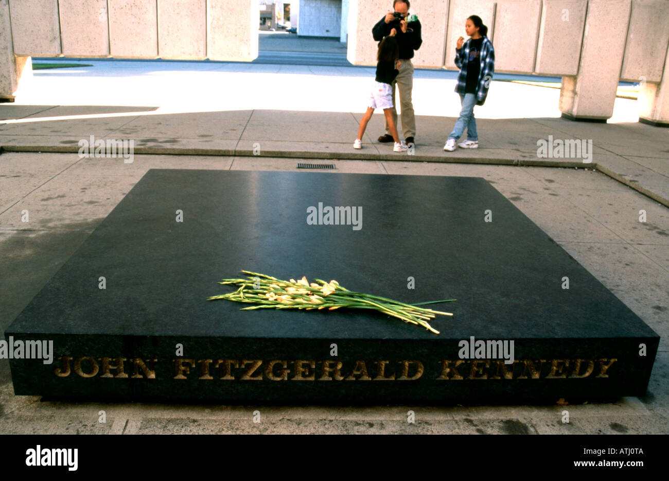 John fitzgerald kennedy memorial in hi-res stock photography and images ...