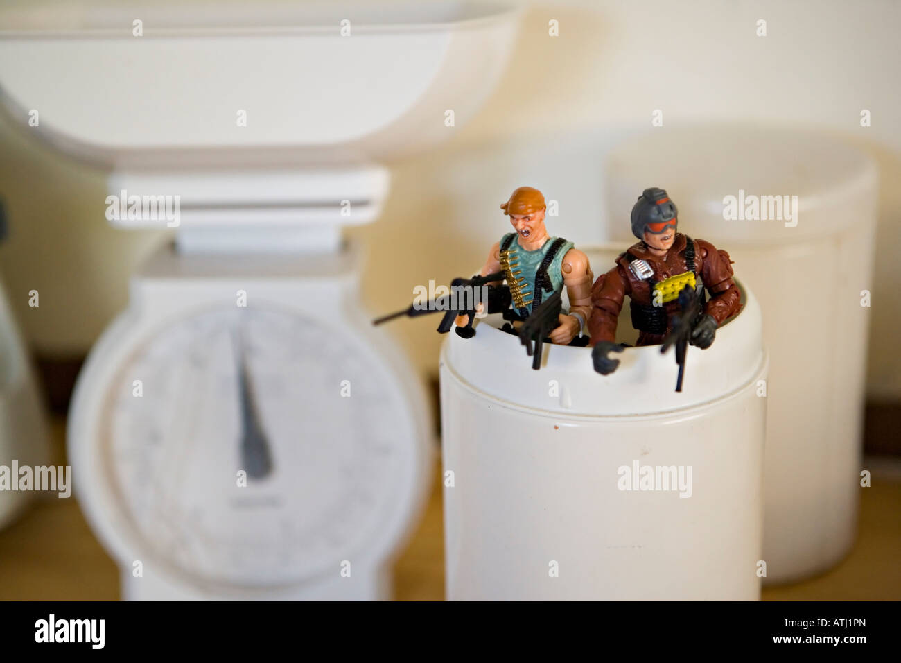 Soldiers in kitchen hi-res stock photography and images - Alamy