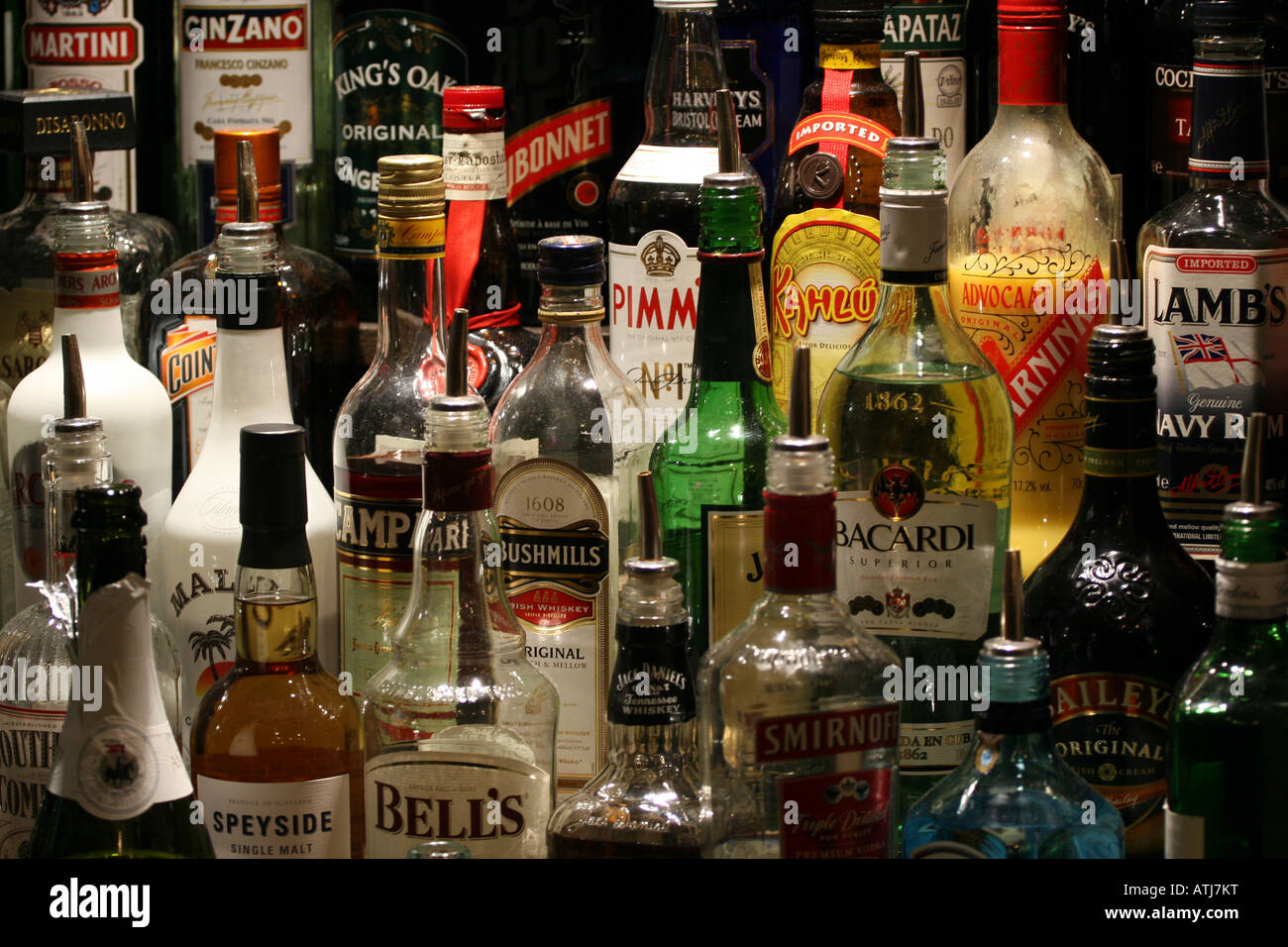 Liquor bottles behind bar hi-res stock photography and images - Alamy