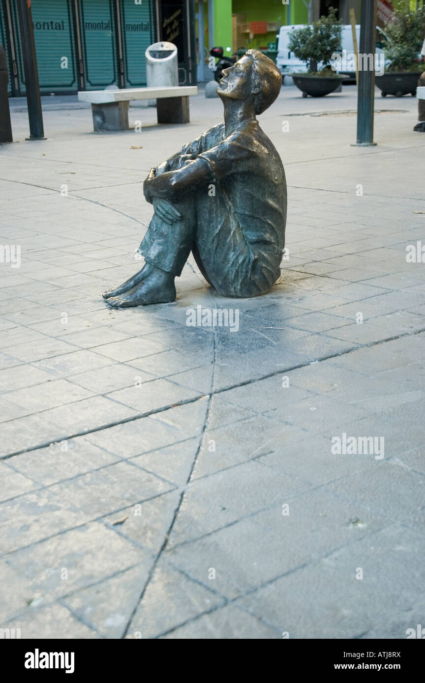 Seated man statue hi-res stock photography and images - Alamy