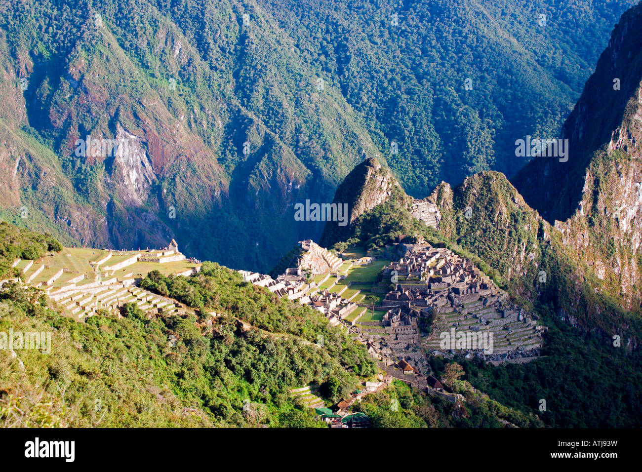 Inca Trail: Machu Picchu Ruins Stock Photo - Alamy