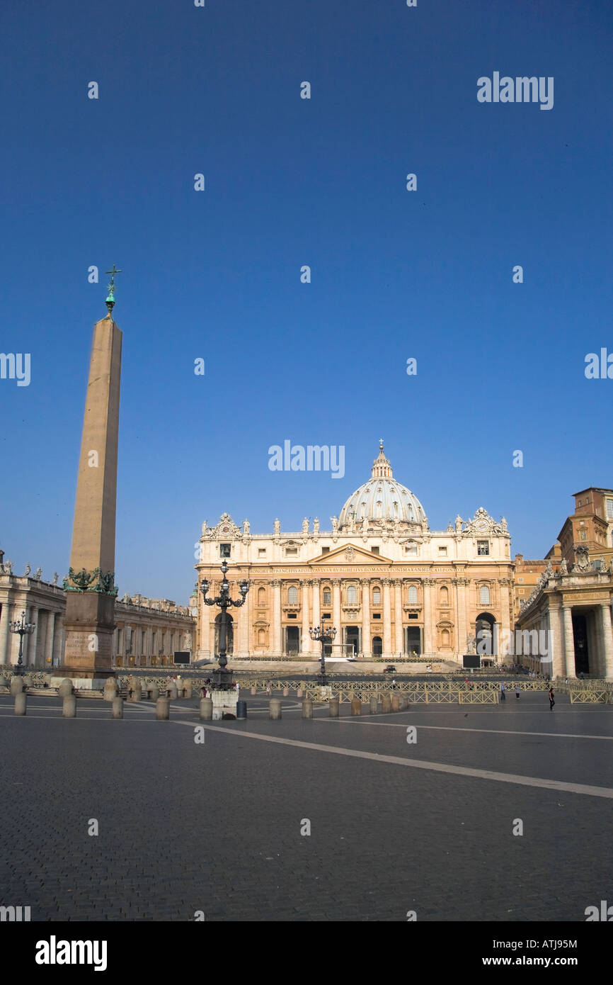 Piazza san pietro saint peter s square hi-res stock photography and ...