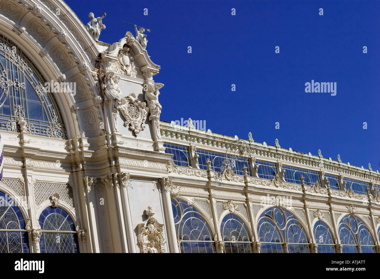 Neue colonnade hi-res stock photography and images - Alamy