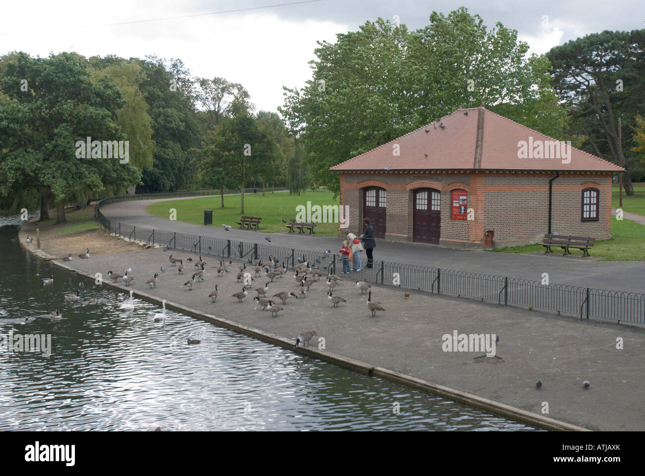 Wardown Park Luton High Resolution Stock Photography and Images - Alamy