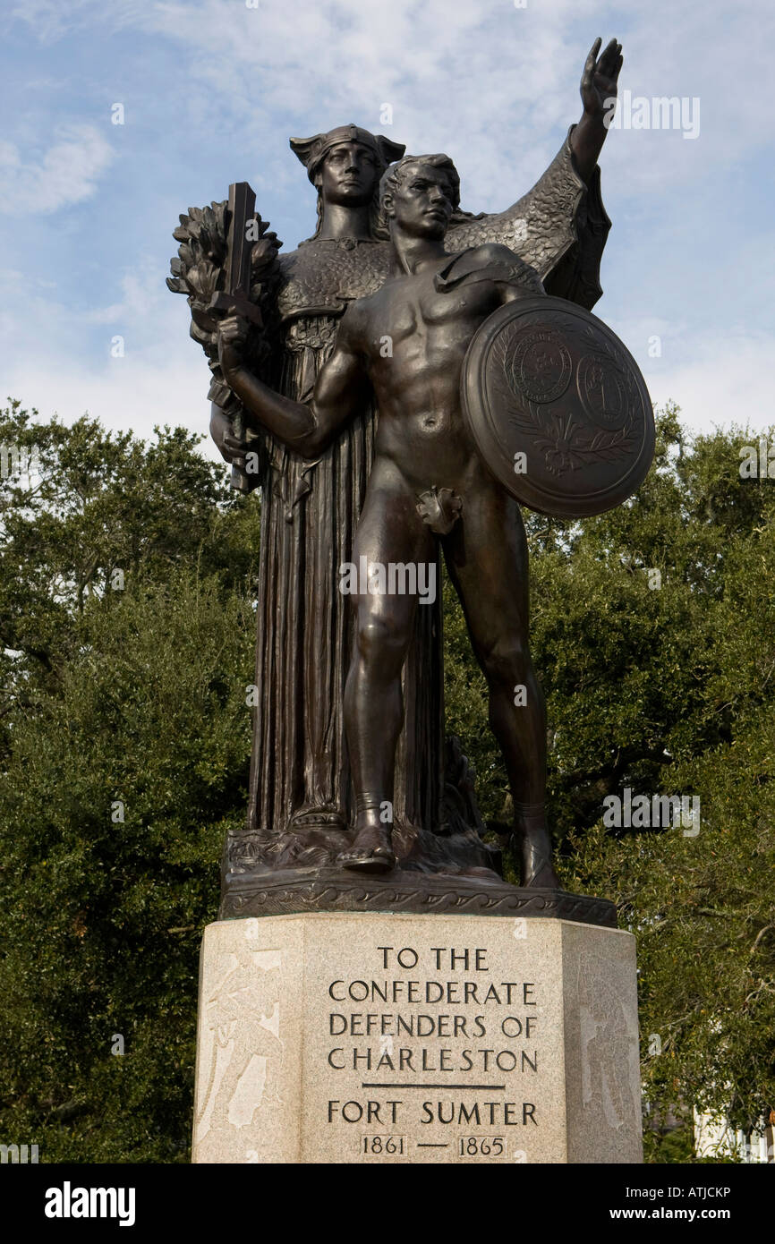 Statue dedicated to the Confederate Defenders of Charleston Fort Sumter ...