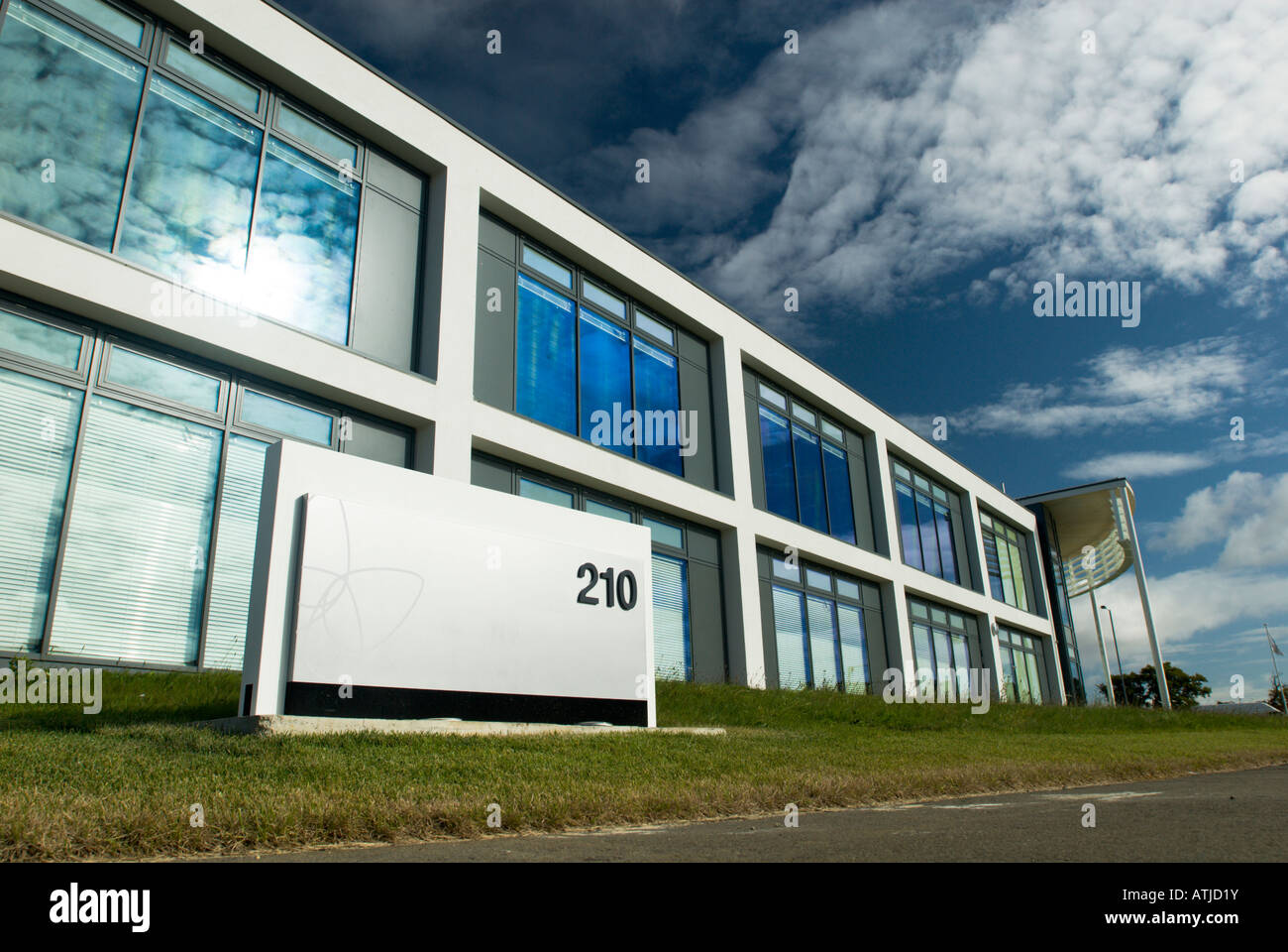 Luton Building High Resolution Stock Photography and Images - Alamy
