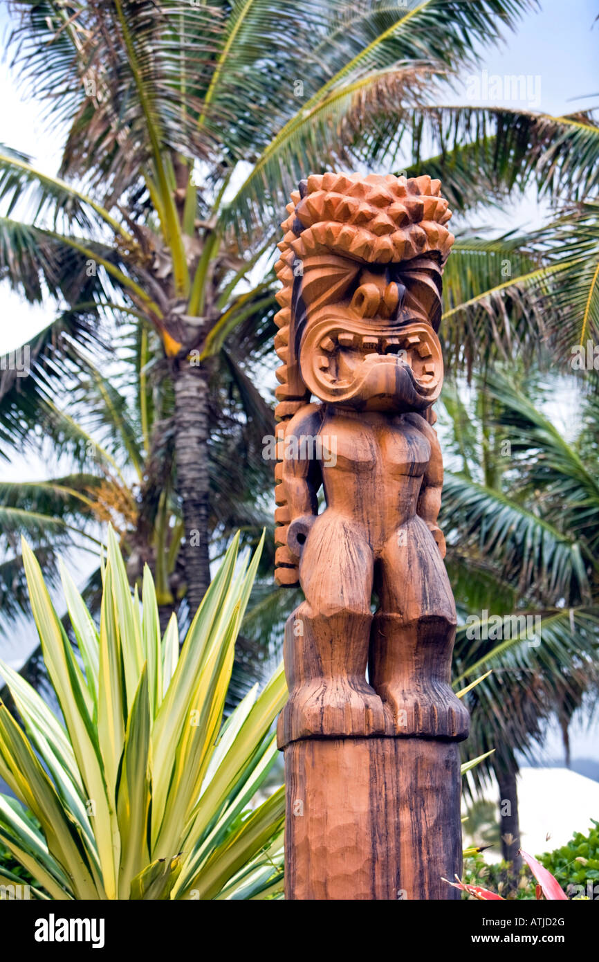 Hawaii totem pole hi-res stock photography and images - Alamy