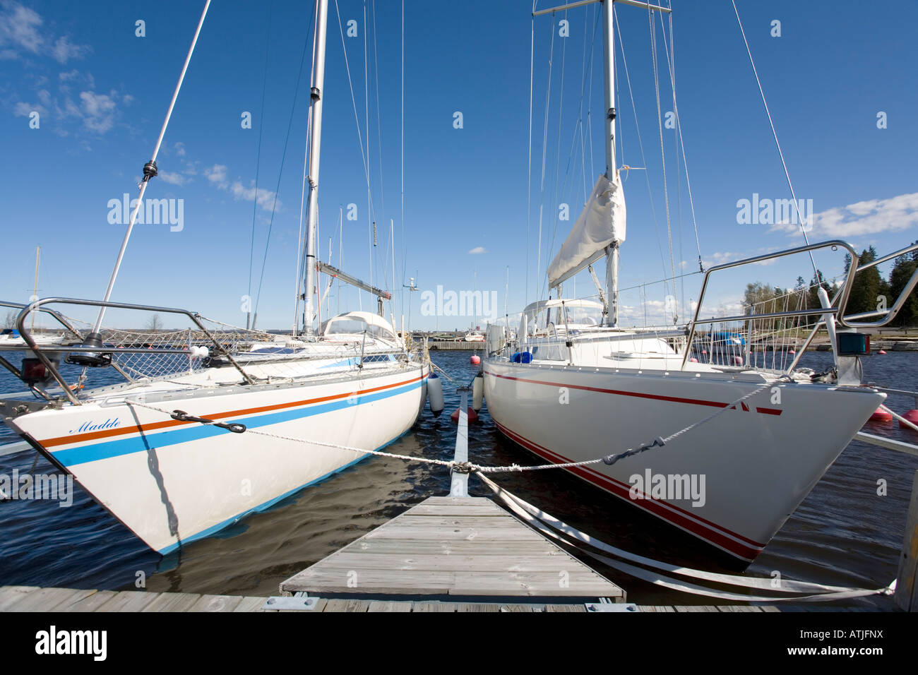 Two sailing ships sea hi-res stock photography and images - Alamy