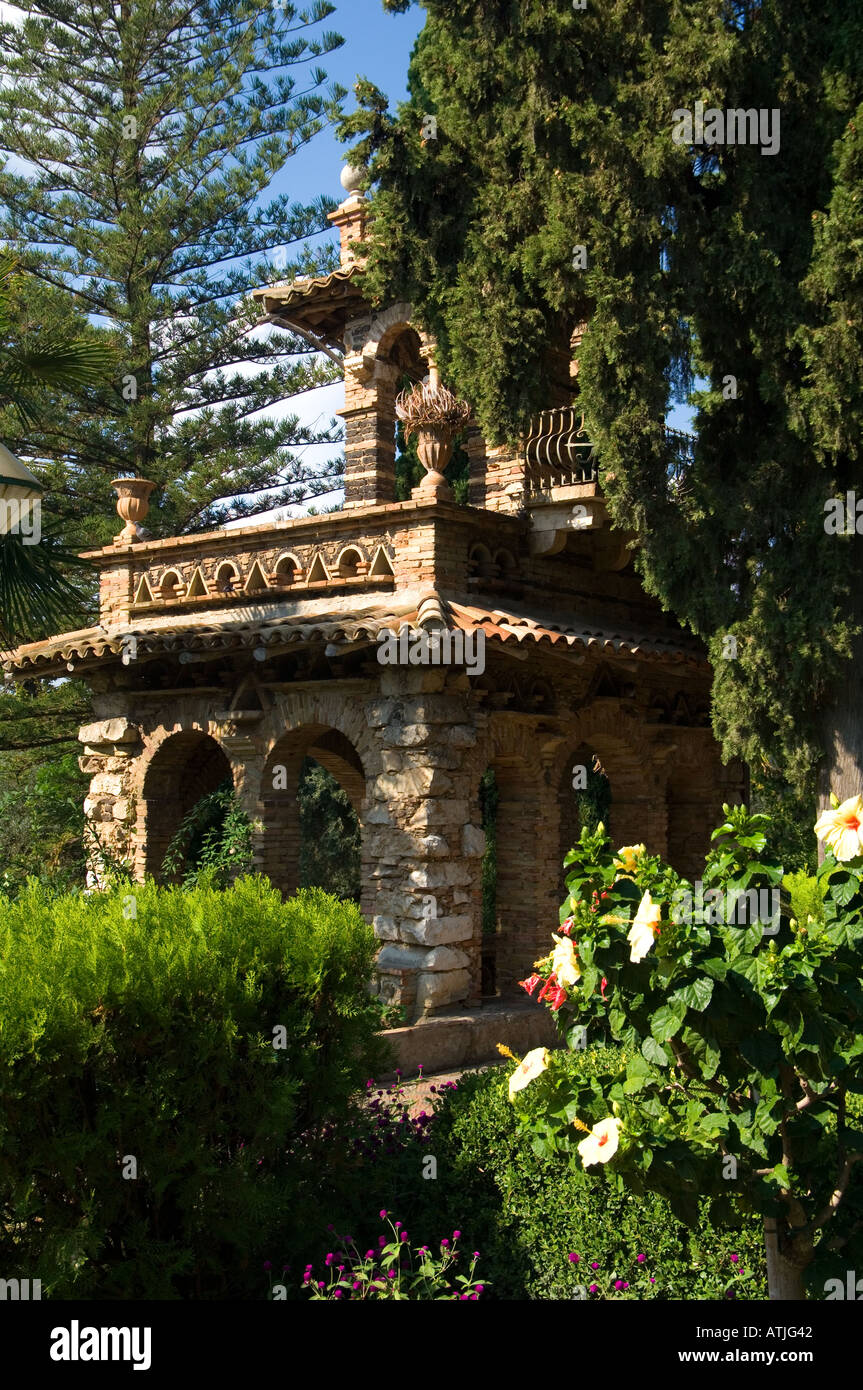 Garden folly hi-res stock photography and images - Alamy