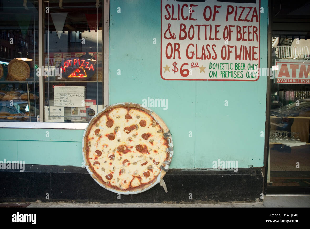 Little big shop hi-res stock photography and images - Alamy