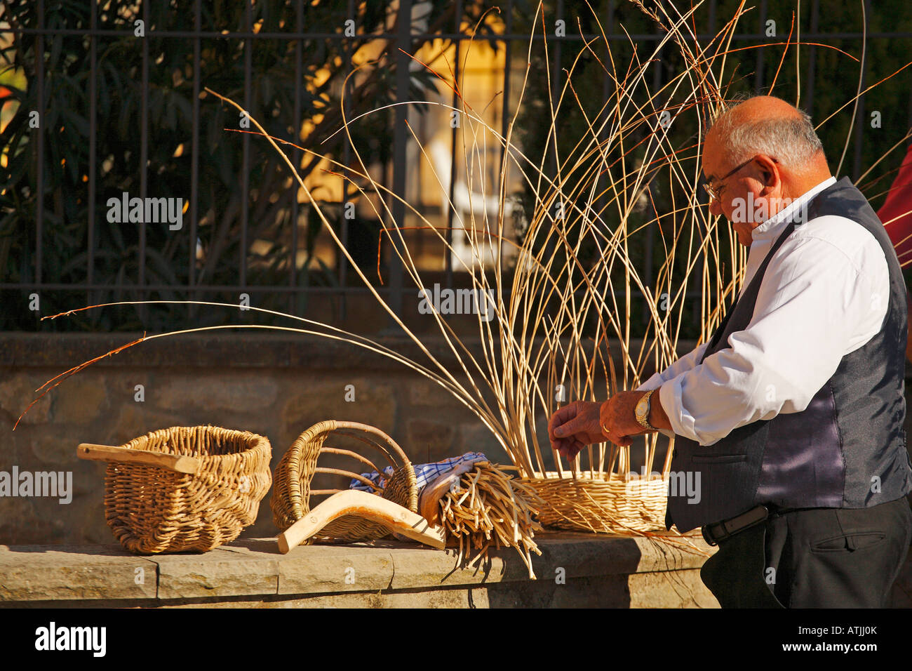 Basket weaving, Tuscany, Italy Stock Photo - Alamy