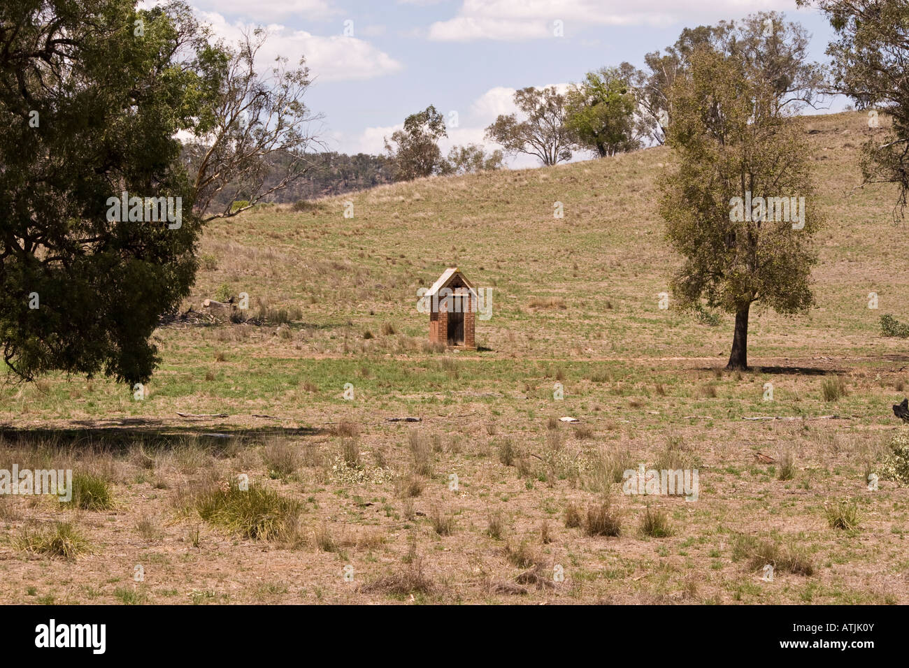 Outdoor dunny hi-res stock photography and images - Alamy