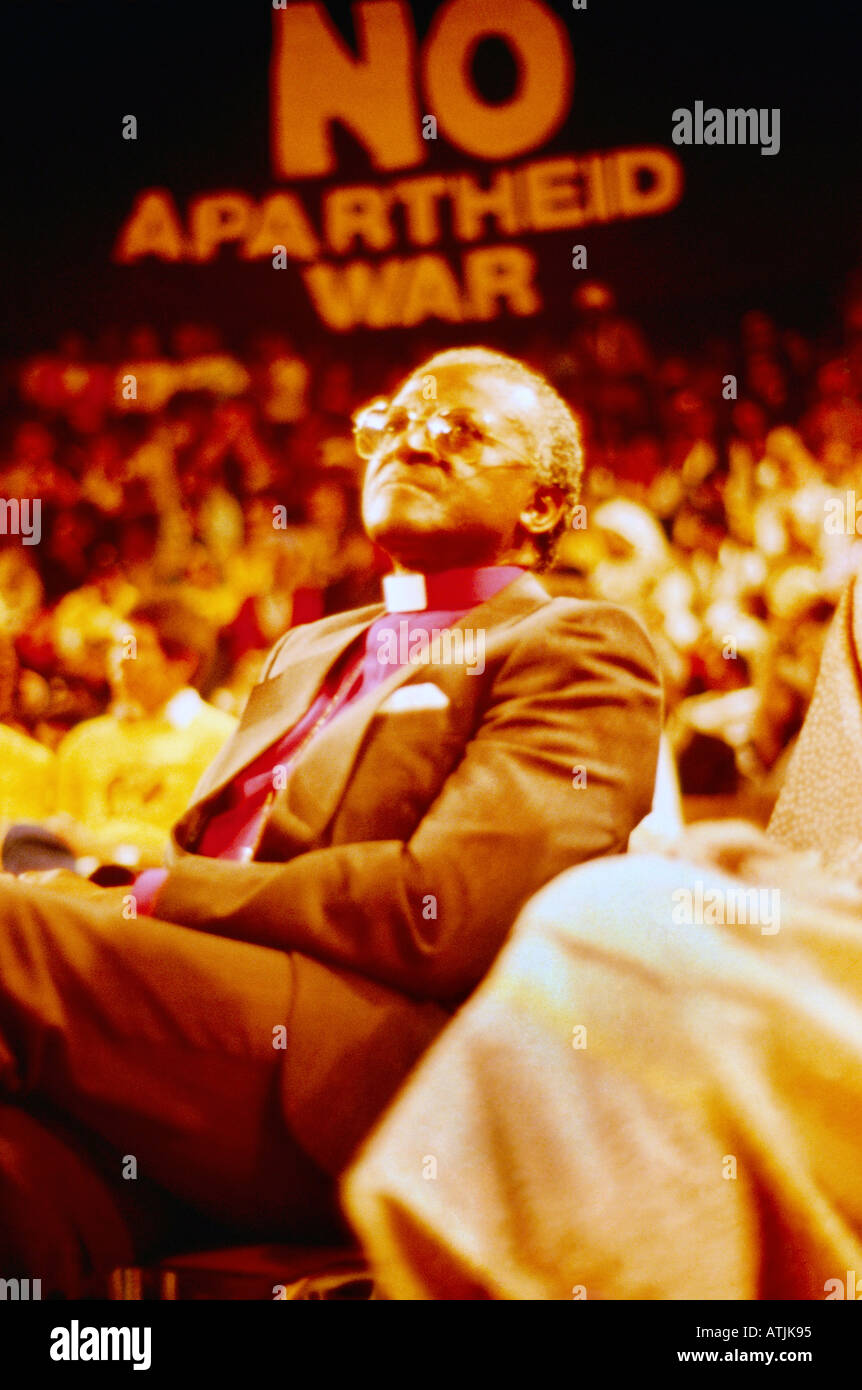 South Africa Desmond Tutu 1985 No Apartheid War Stock Photo - Alamy