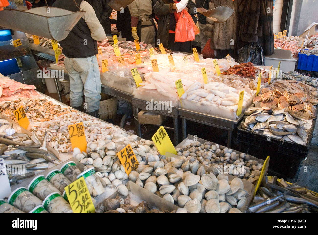 Outdoor fish market on Canal street in Chinatown, New York City Stock ...