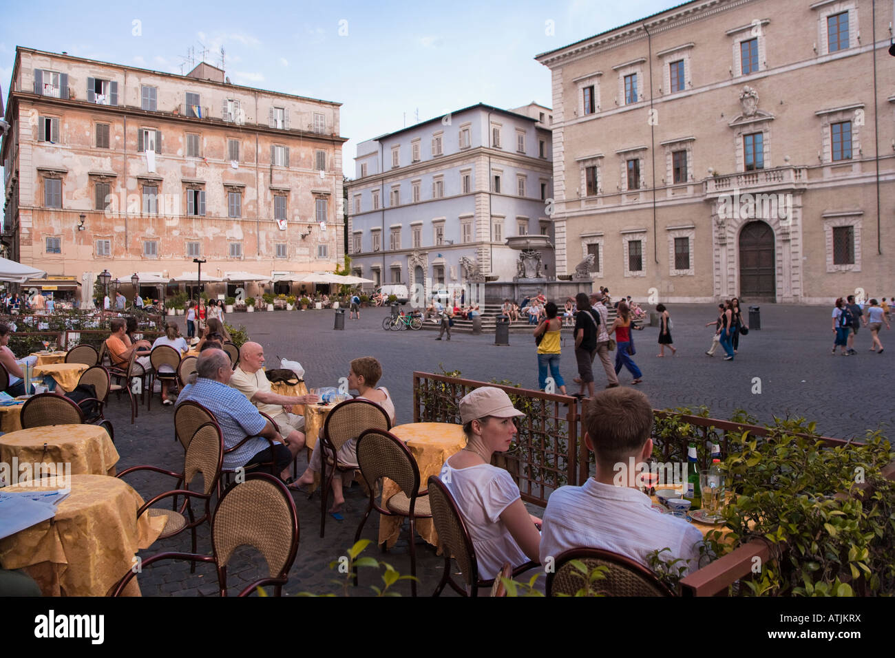 Piazza S Maria in Trastevere Rome Italy Stock Photo - Alamy