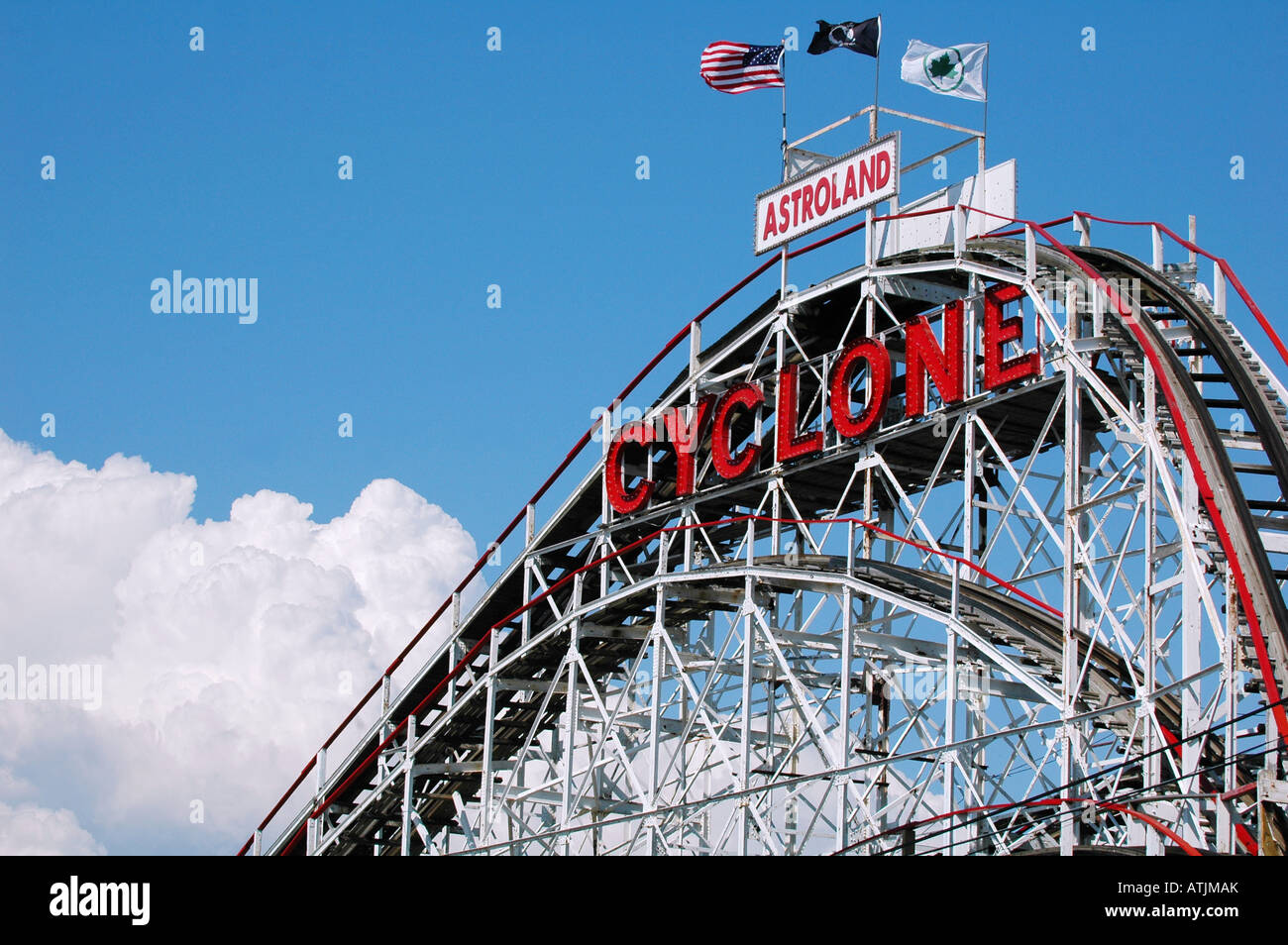 the famous cyclone roller coaster coney island brooklyn ny Stock Photo ...