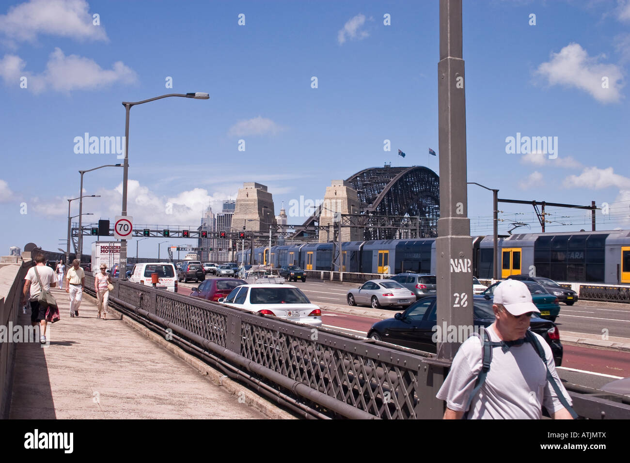 Train on sydney harbour bridge hi-res stock photography and images - Alamy