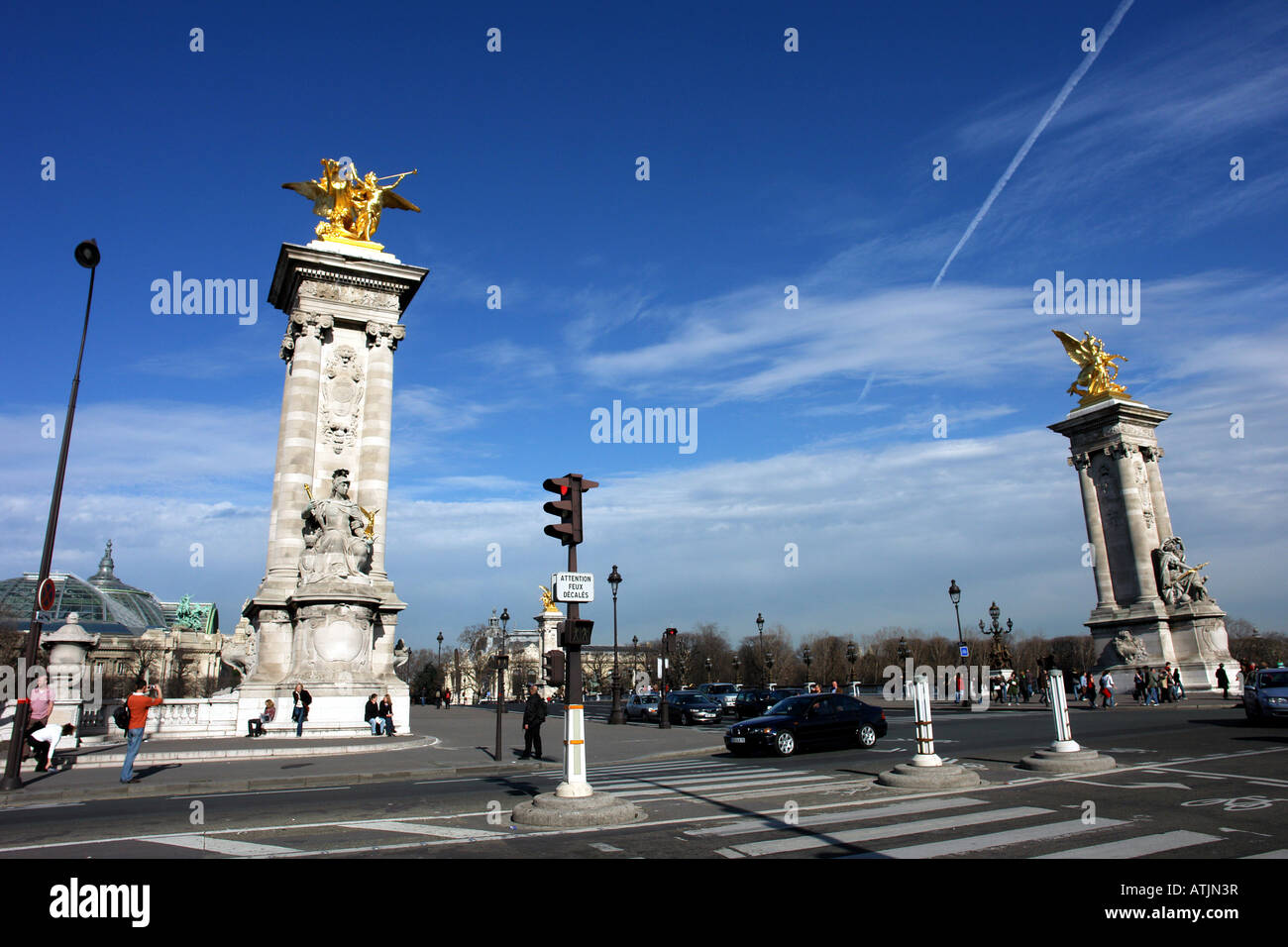 Paris signals hi-res stock photography and images - Alamy
