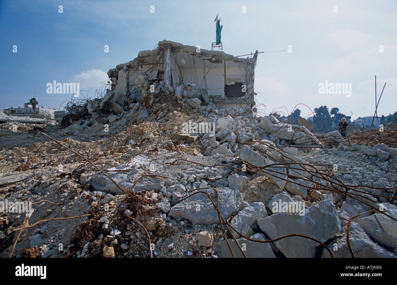 War aftermath scenes hi-res stock photography and images - Alamy