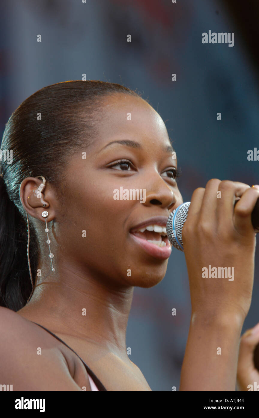 Female kids children singer hi-res stock photography and images - Alamy