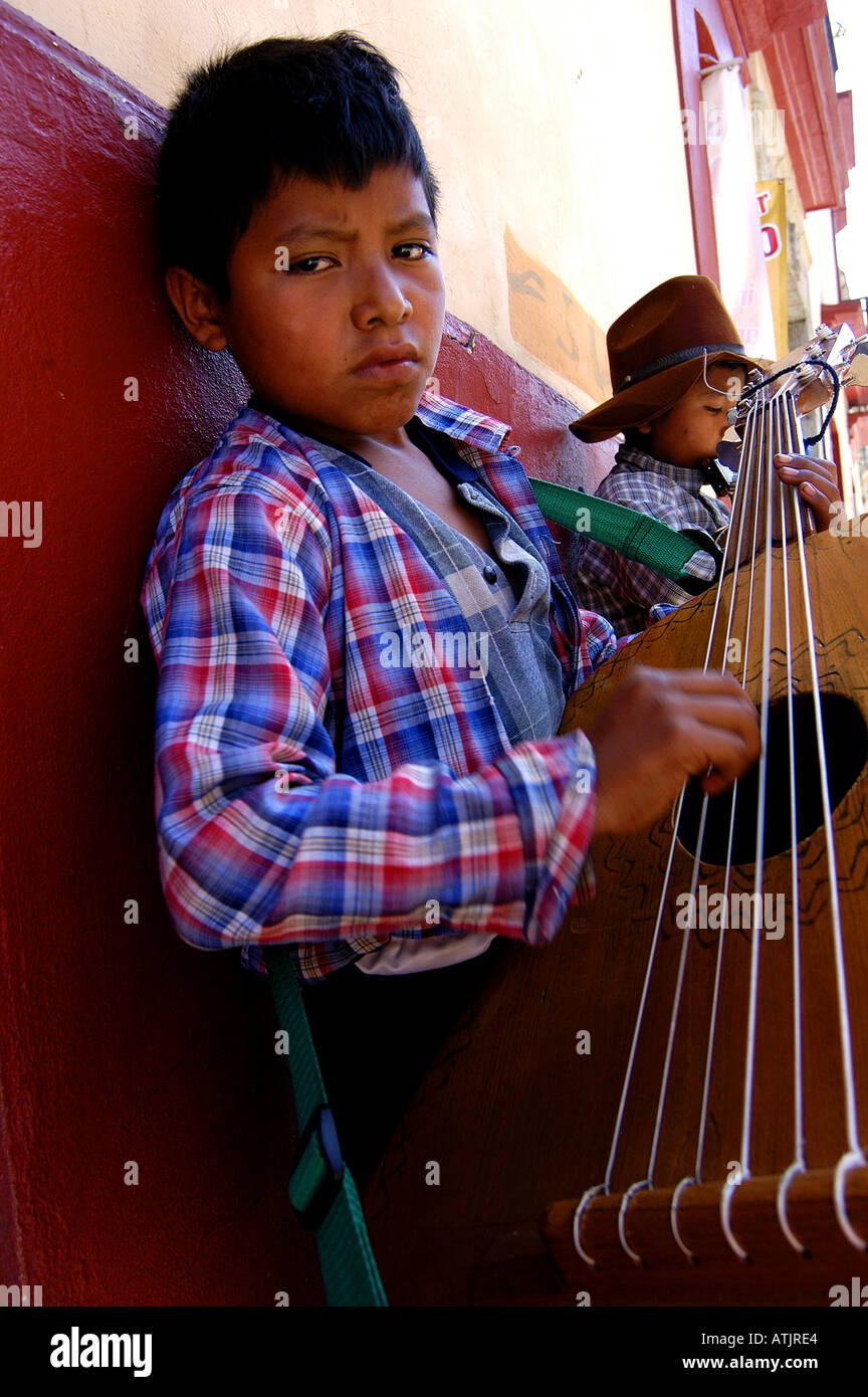 Kids Busking in Owacka Stock Photo - Alamy