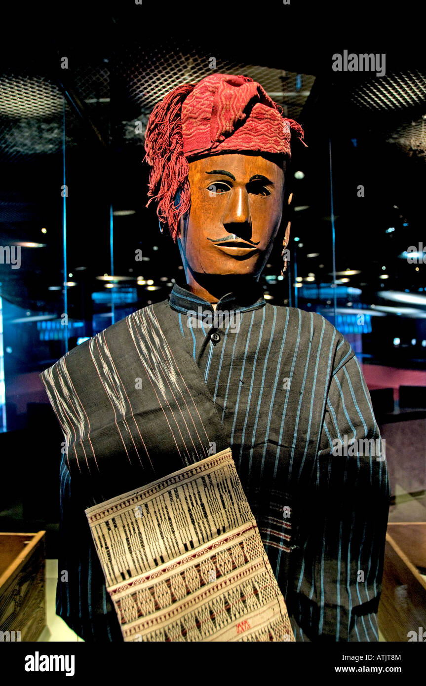 Samosir Long House 19-20th CenturyToba Batak (Toba,Karo,Simalungun,Pak ...