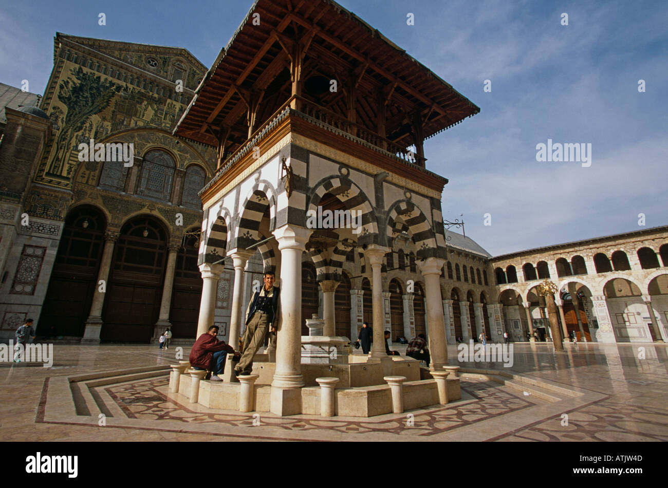 Mosque pavilions hi-res stock photography and images - Alamy