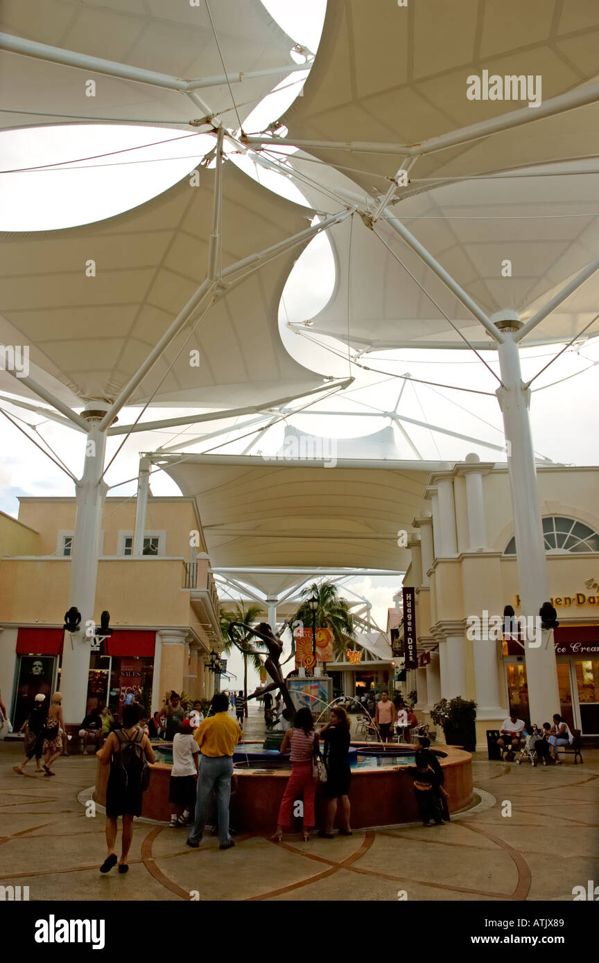 Canopies at La Isla Shopping Mall in Cancun Mexico Stock Photo - Alamy