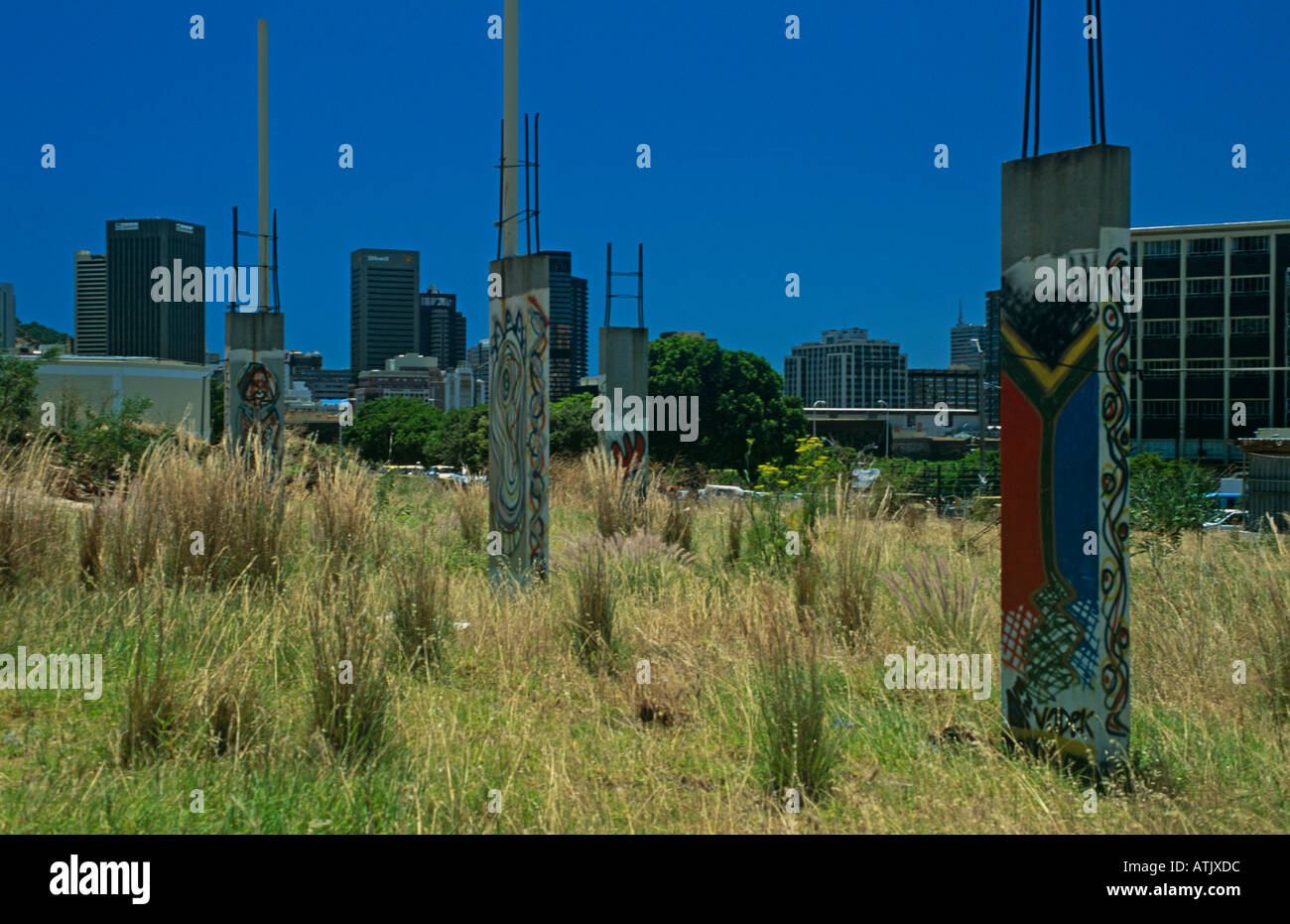 Unfinished work of art hi-res stock photography and images - Alamy