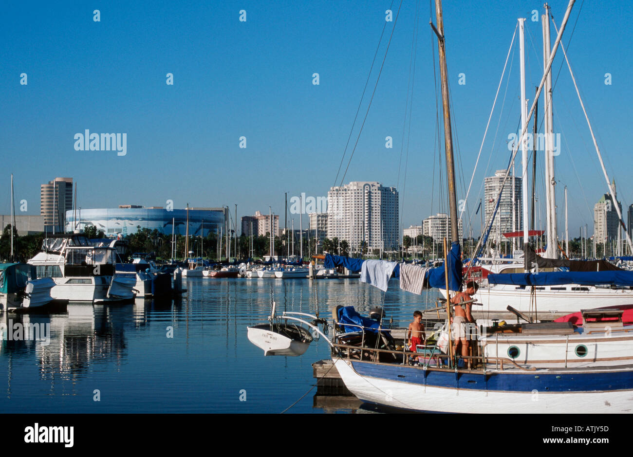 Los angeles long beach harbour hi-res stock photography and images - Alamy