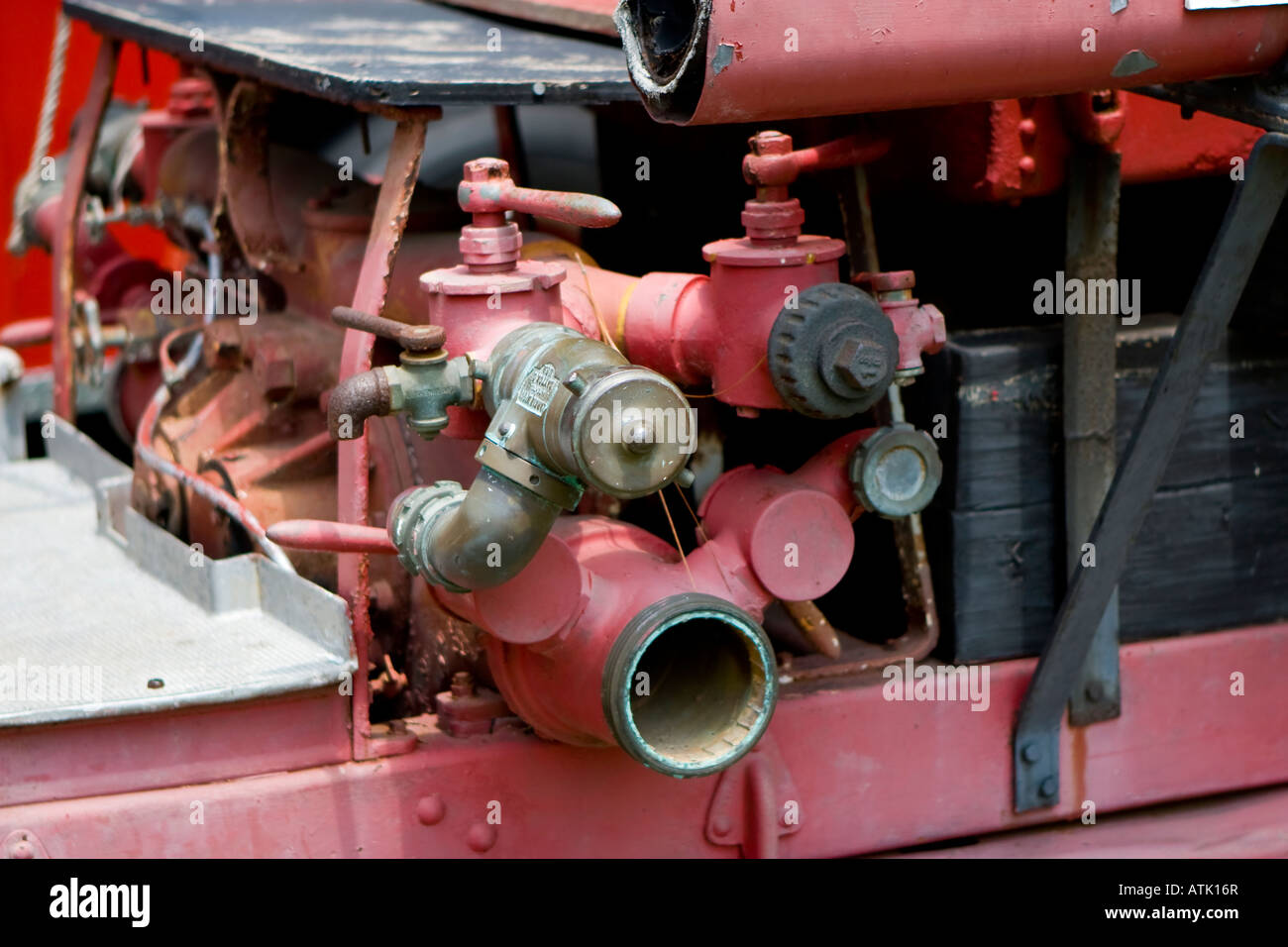 Antique fire engine hi-res stock photography and images - Alamy