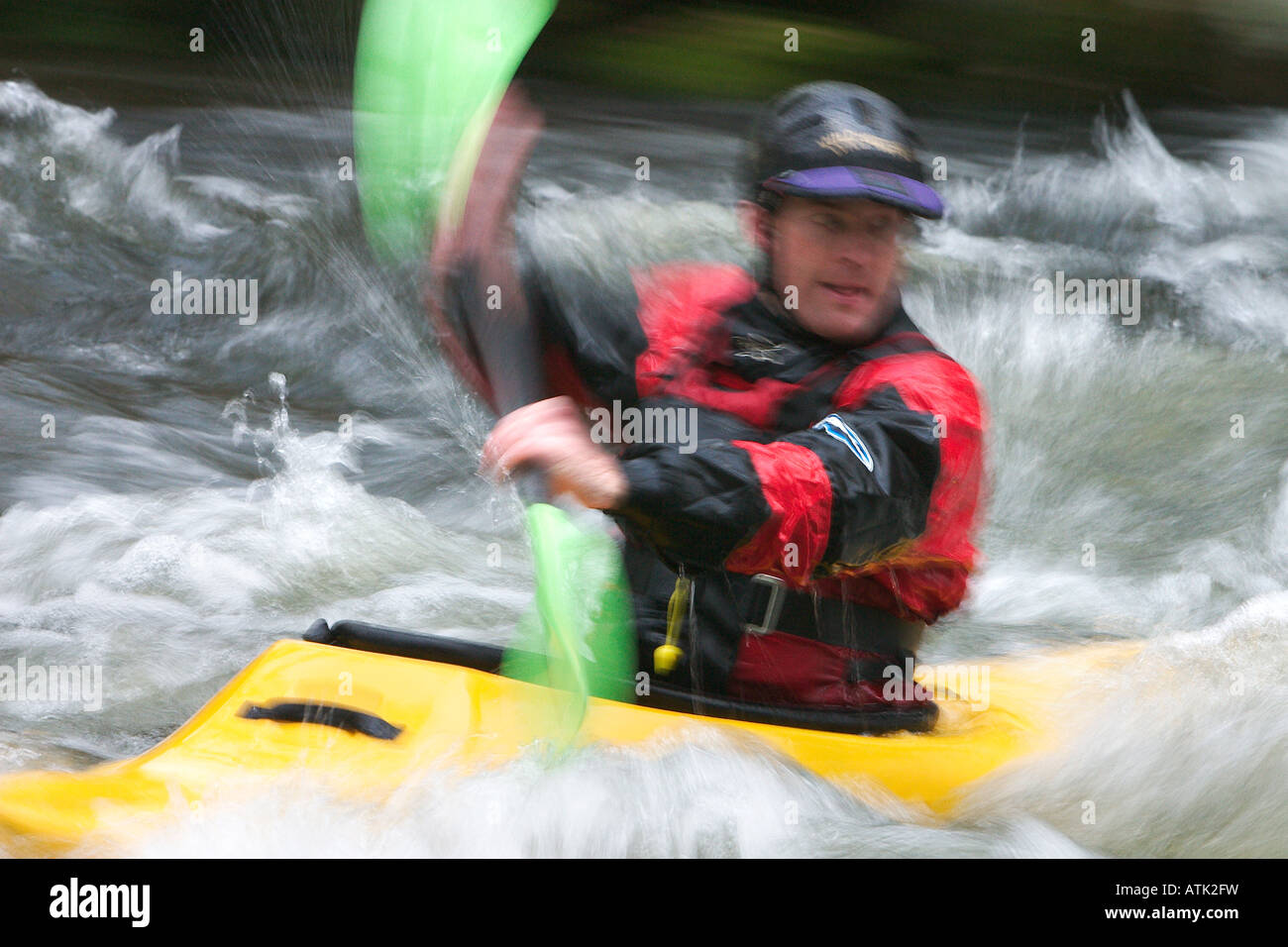 Kayaking in white water hi-res stock photography and images - Alamy
