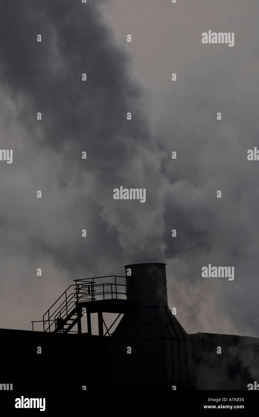 Dark black smoke from chimney hi-res stock photography and images - Alamy