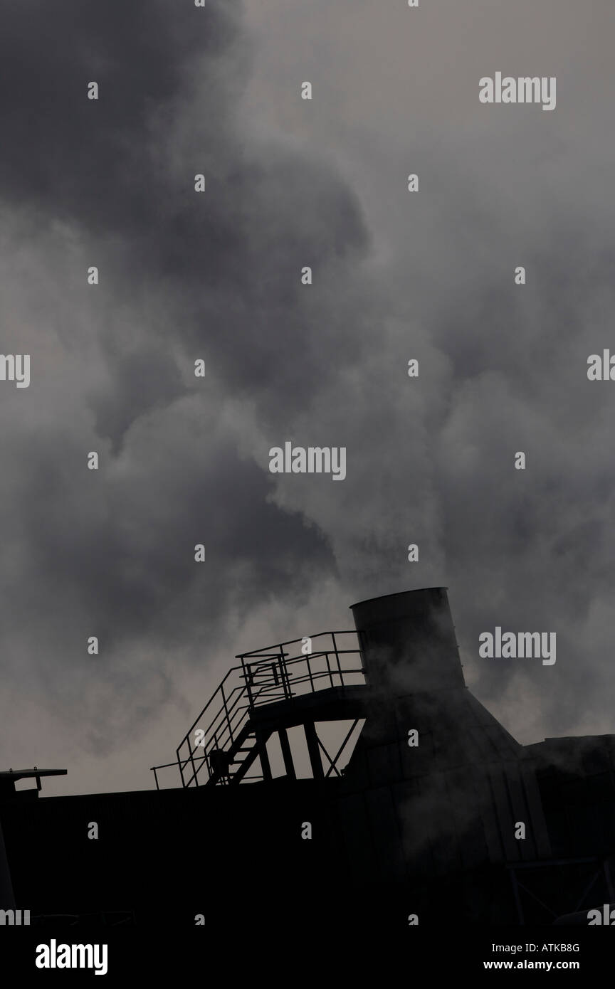 Dark black smoke from chimney hi-res stock photography and images - Alamy